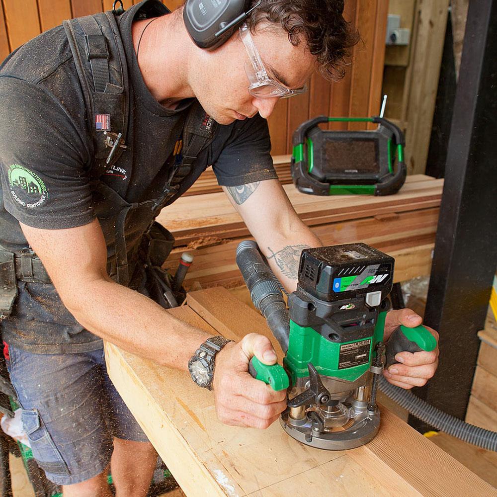 Hikoki plunge router store